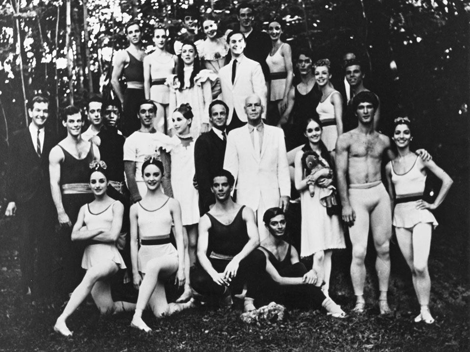 Robert Joffrey Ballet: Pas des Déesses - Jacob’s Pillow Dance Interactive